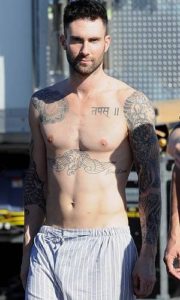 Yoga : The Fitness Secret of Adam Levine - Healthy Celeb Workout