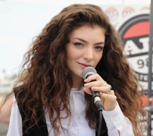 Lorde Height, Weight, Age, Boyfriend, Family, Facts, Biography