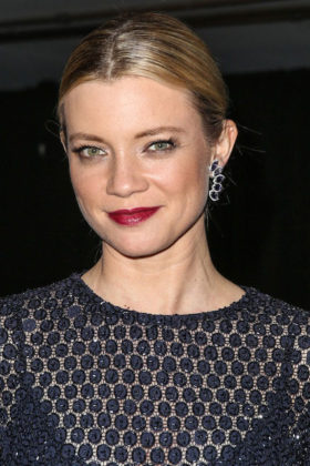 Amy Smart Height, Weight, Age, Spouse, Children, Facts, Biography