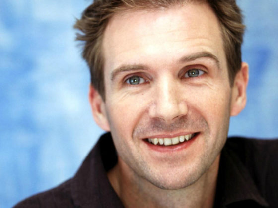Ralph Fiennes Height, Weight, Age, Girlfriend, Family, Biography