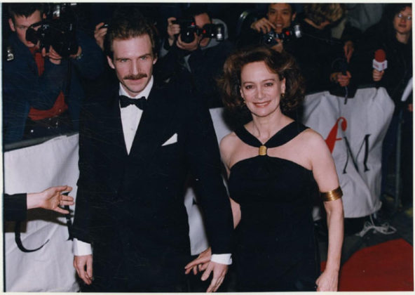 Ralph Fiennes Height, Weight, Age, Girlfriend, Family, Biography