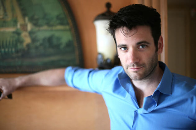 Colin Donnell Height, Weight, Age, Girlfriend, Family, Facts, Biography