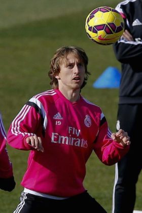 Luka Modric Height, Weight, Age, Spouse, Family, Facts, Biography