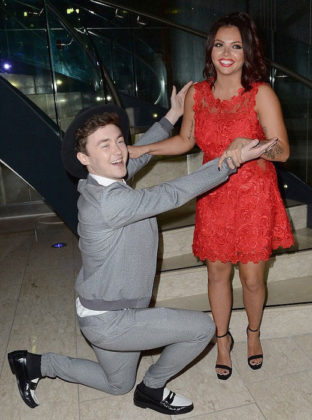 Jake Roche Height, Weight, Age, Girlfriend, Family, Facts, Biography