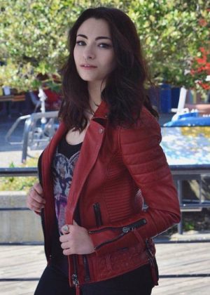 Jodelle Ferland Height, Weight, Age, Boyfriend, Family, Facts, Biography