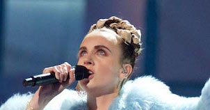 Singer MØ Height, Weight, Age, Boyfriend, Family, Facts, Biography