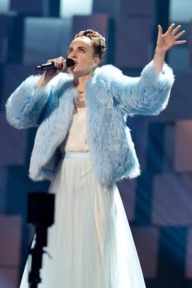 Singer MØ Height, Weight, Age, Boyfriend, Family, Facts, Biography