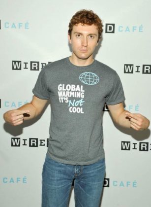 Daryl Sabara Height, Weight, Age, Spouse, Family, Facts, Biography