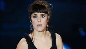 Singer Zaz Height, Weight, Age, Boyfriend, Family, Facts, Biography