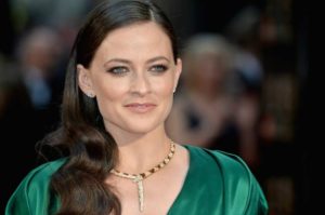 Lara Pulver Height, Weight, Age, Spouse, Family, Facts, Biography
