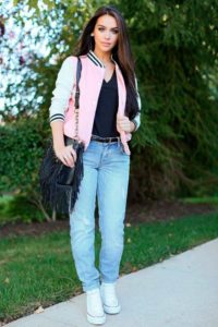 Carli Bybel Height, Weight, Age, Boyfriend, Family, Facts, Biography