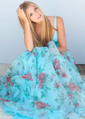 Paige Hyland Height, Weight, Age, Boyfriend, Family, Facts, Biography