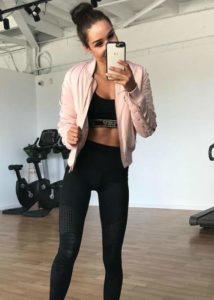 Kayla Itsines Height, Weight, Age, Boyfriend, Family, Facts, Biography