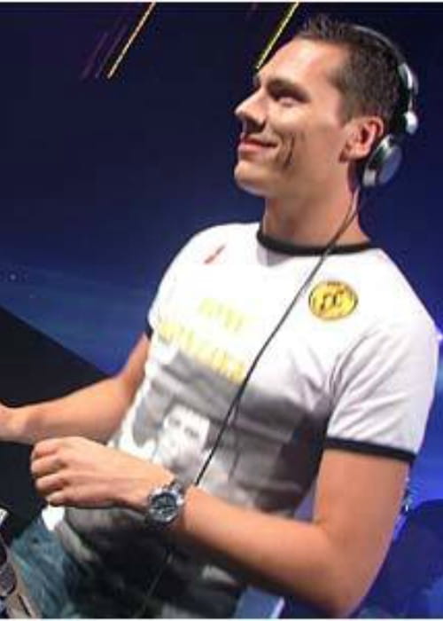 Tiësto Height, Weight, Age, Spouse, Family, Facts, Biography
