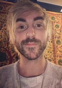 Alex Gaskarth Height, Weight, Age, Girlfriend, Family, Facts, Biography