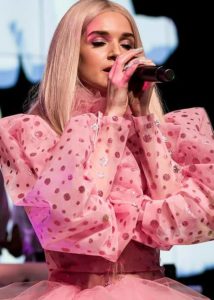 Poppy (Singer) Height, Weight, Age, Boyfriend, Family, Biography