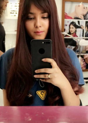 Shraddha Sharma (Singer) Height, Weight, Age, Boyfriend, Facts, Bio