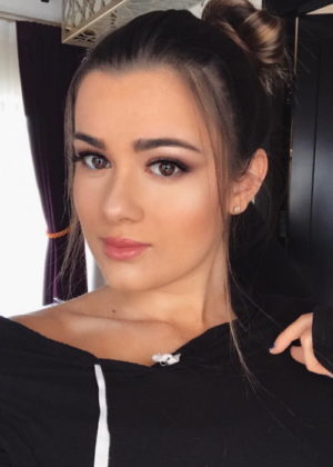 Cloe Feldman Height, Weight, Age, Boyfriend, Family, Facts, Biography