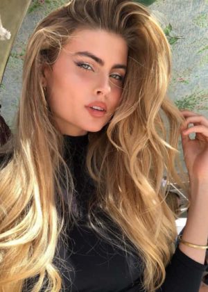 Kellie Stewart Height, Weight, Age, Boyfriend, Family, Facts, Biography