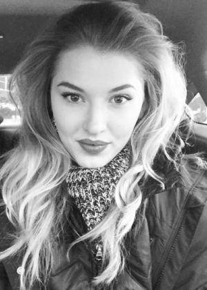 Sarah Grey Height, Weight, Age, Boyfriend, Family, Facts, Biography