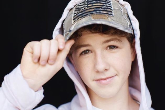 Ethan Wacker Height, Weight, Age, Girlfriend, Family, Facts, Biography