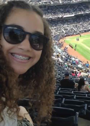 Gracie Haschak Height, Weight, Age, Boyfriend, Family, Facts, Biography