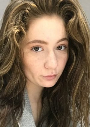 Emma Kenney Height, Weight, Age, Boyfriend, Family, Facts, Biography