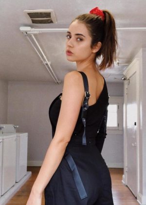 Sarah Curr Height, Weight, Age, Boyfriend, Family, Facts, Biography