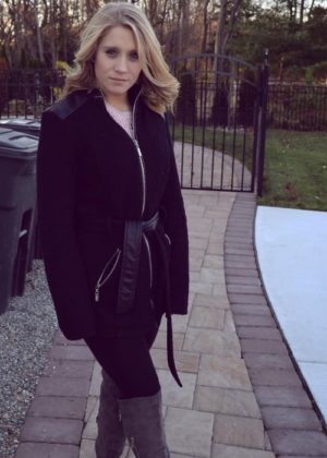 Elizabeth Wurst Height, Weight, Age, Boyfriend, Family, Facts, Biography