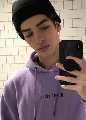 Manu Rios Height, Weight, Age, Boyfriend, Family, Facts, Biography