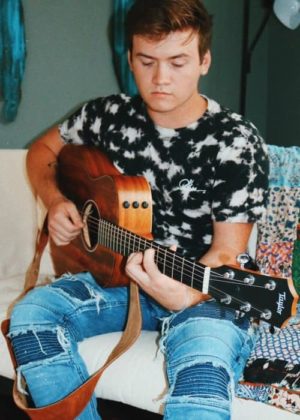 Andrew Butcher Height, Weight, Age, Girlfriend, Family, Facts, Biography