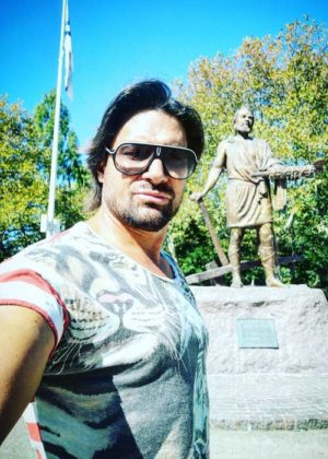 Manu Bennett Height, Weight, Age, Girlfriend, Family, Facts, Biography