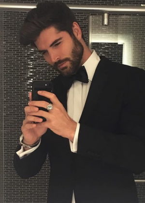 Nick Bateman Height, Weight, Age, Girlfriend, Family, Facts, Biography