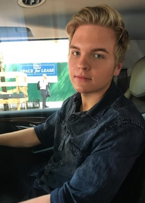 Caleb Lee Hutchinson Height, Weight, Age, Girlfriend, Family, Biography