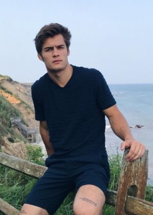 Dylan Geick Height, Weight, Age, Boyfriend, Family, Facts, Biography