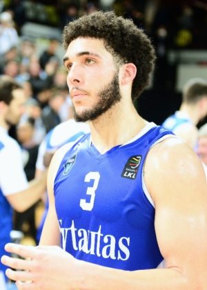 LiAngelo Ball Height, Weight, Age, Girlfriend, Family, Facts, Biography
