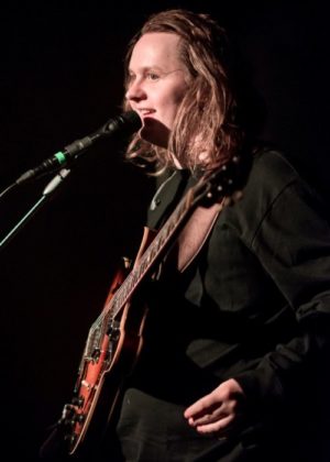 Lewis Capaldi Height, Weight, Age, Girlfriend, Family, Facts, Biography