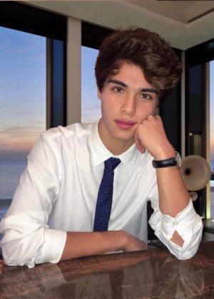 Alan Stokes Height, Weight, Age, Girlfriend, Family, Facts, Biography