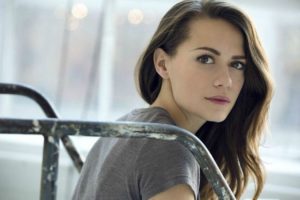 Joy Lenz Height, Weight, Age, Boyfriend, Family, Facts, Biography