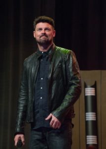 Karl Urban Height, Weight, Age, Girlfriend, Family, Facts, Biography
