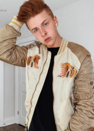 Andrew Gregory Height, Weight, Age, Girlfriend, Family, Facts, Biography