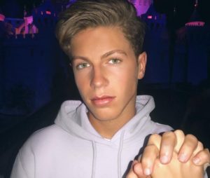 Ben Azelart Height, Weight, Age, Girlfriend, Family, Facts, Biography