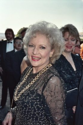 Betty White Height, Weight, Age, Spouse, Family, Facts, Biography