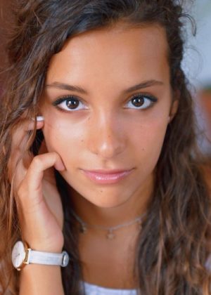 Iris Ferrari Height, Weight, Age, Boyfriend, Family, Facts, Biography