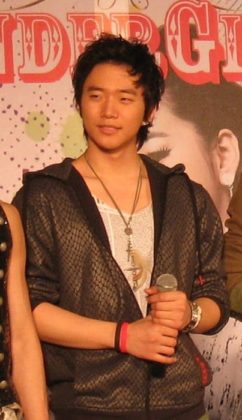 Junho Height, Weight, Age, Girlfriend, Family, Facts, Biography