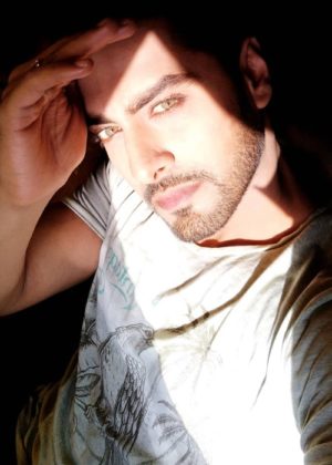 Rohit Purohit Height, Weight, Age, Spouse, Family, Facts, Biography