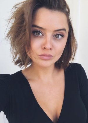 Jordan Hinson Height, Weight, Age, Boyfriend, Family, Facts, Biography