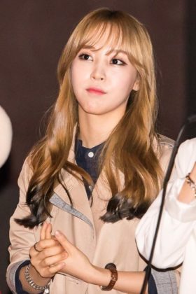 Moonbyul Height, Weight, Age, Boyfriend, Family, Facts, Biography