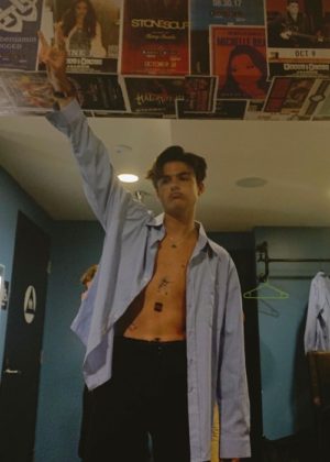 Blake Richardson (Singer) Height, Weight, Age, Girlfriend, Biography