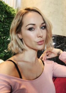 Emily Scott Height, Weight, Age, Boyfriend, Family, Facts, Biography